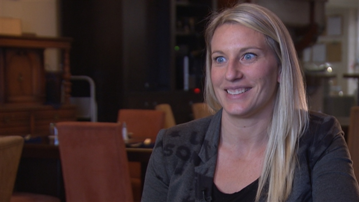 La biographie d'Émilie Heymans, entre ombre et lumière | Radio-Canada