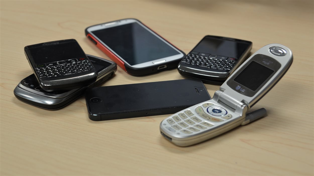 Étude : le cellulaire ne provoquerait pas le cancer | ICI Radio-Canada.ca