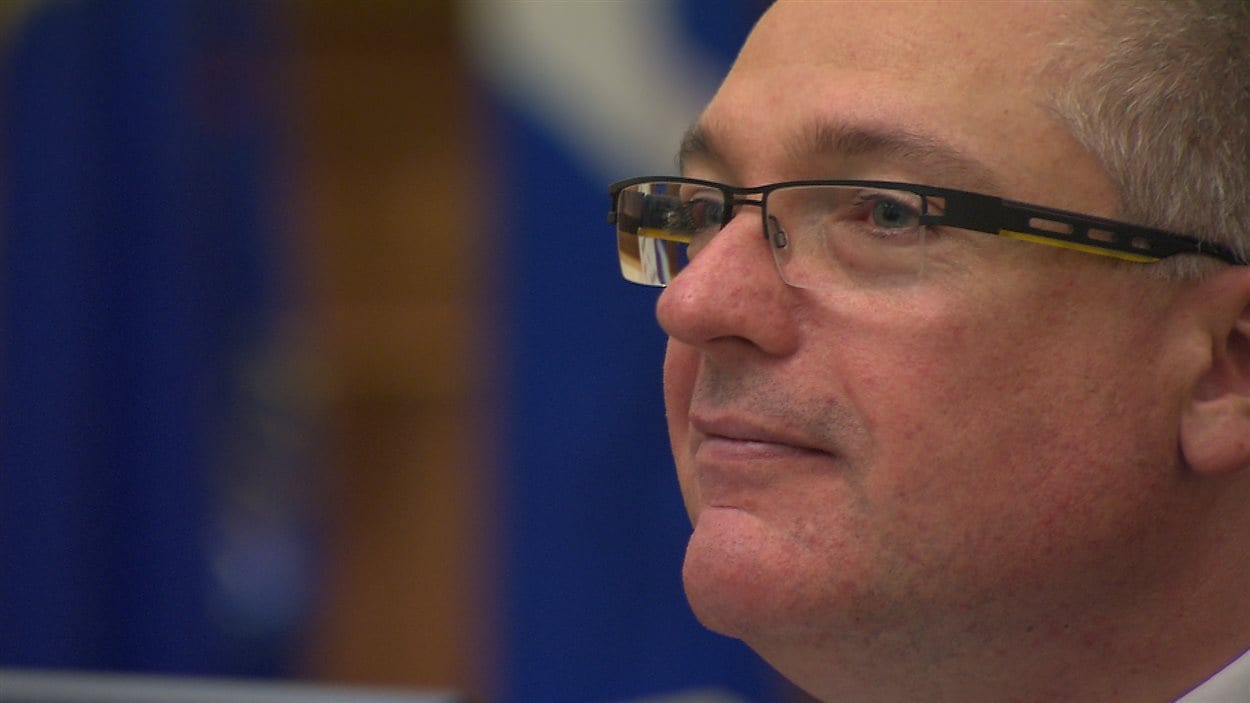 Une indemnité de départ de 321 900 $ sème la controverse à Blainville ...