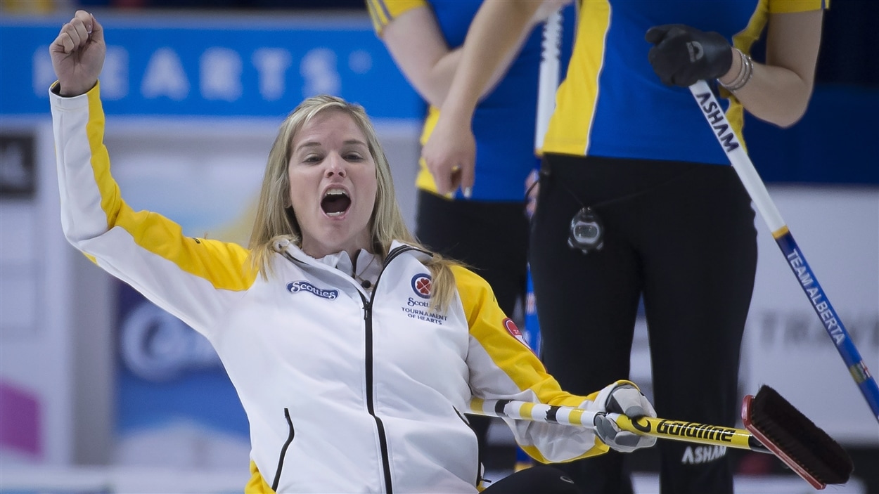 Jones reste au sommet | Radio-Canada