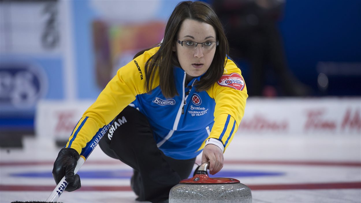 La skip Val Sweeting atteint la finale | Radio-Canada