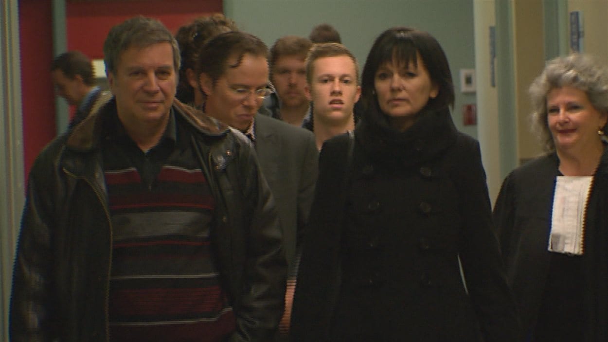 Une enseignante acquittée de voies de fait | Radio-Canada