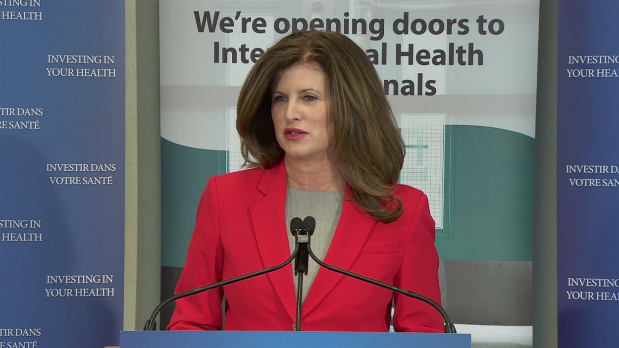 Ottawa veut aider les professionnels de la santé qui immigrent | Radio ...