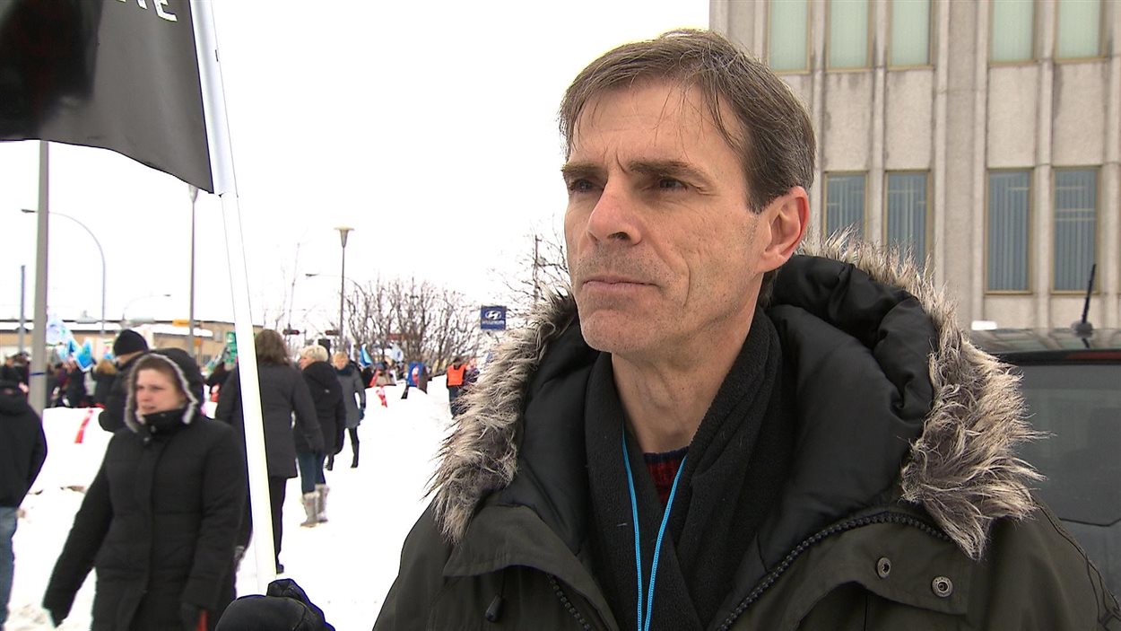 Manifestations contre l'austérité à l'approche du budget | Radio-Canada