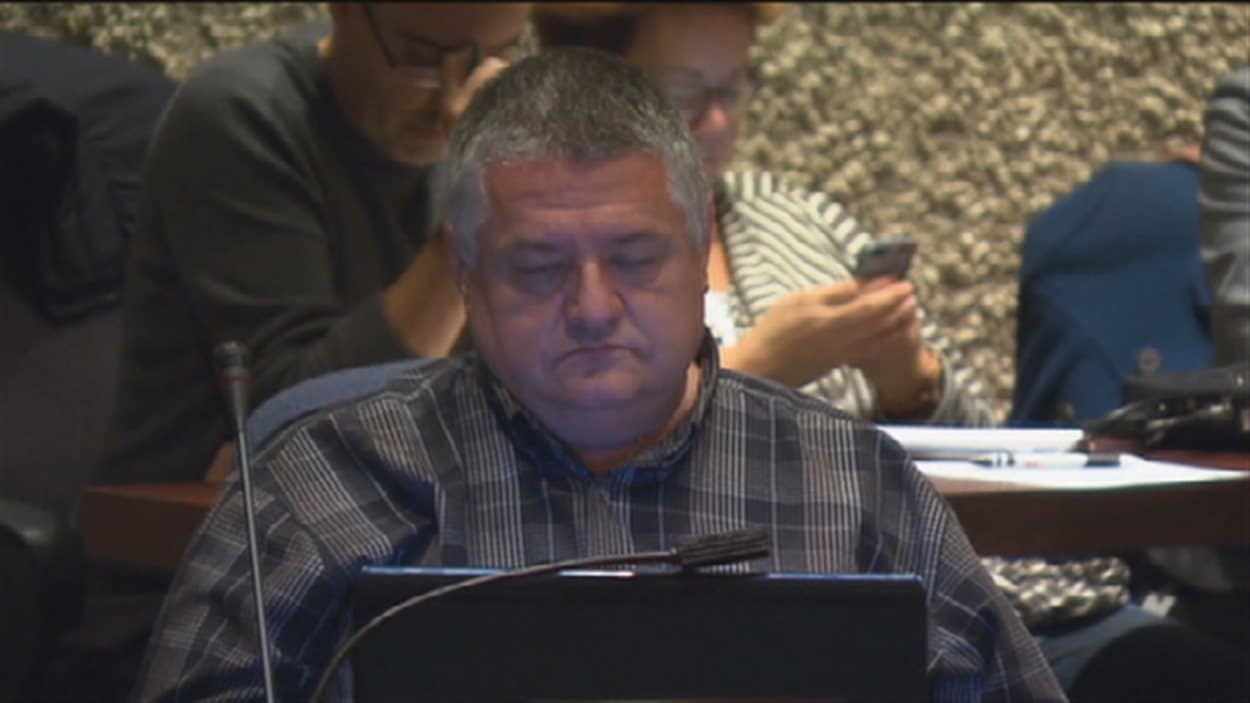 Le conseiller municipal Jean Perron succombe à un AVC à l'âge de 55 ans ...