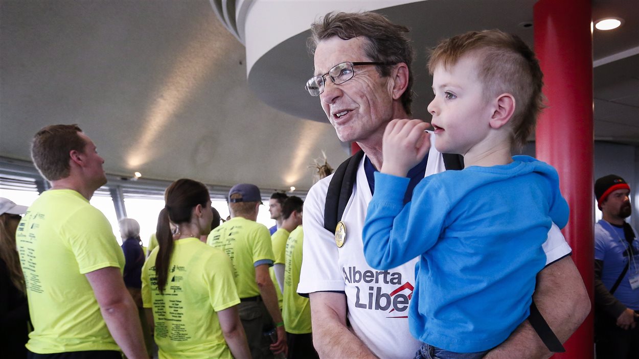 Les libéraux misent sur le soutien des nouveaux Canadiens | Radio-Canada