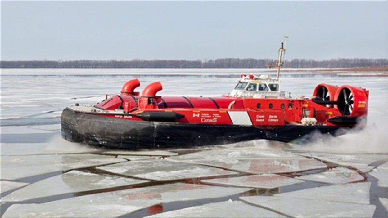 Le traversier et la pêche au homard retardés à cause des glaces, à l'Î ...