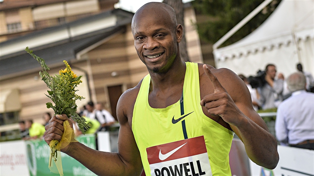 Asafa Powell électrise Kingston en 9,84 s | Radio-Canada