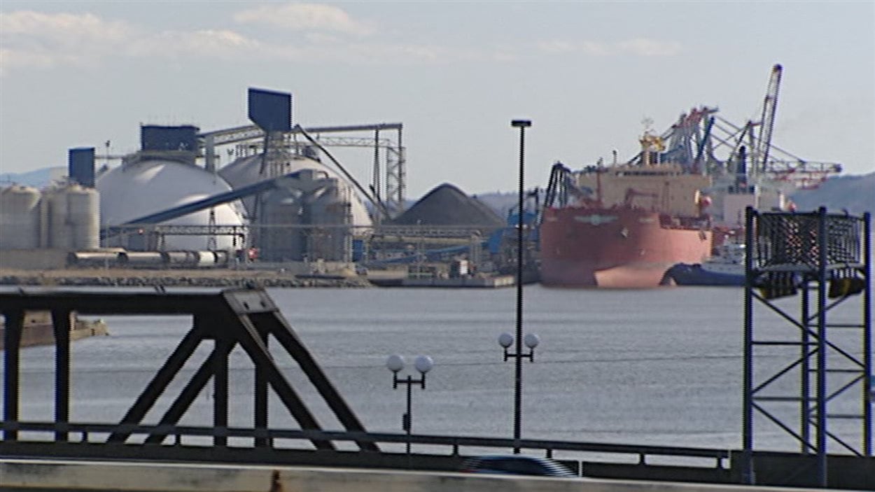 Projet d'agrandissement: le Port de Québec et le gouvernement à ...
