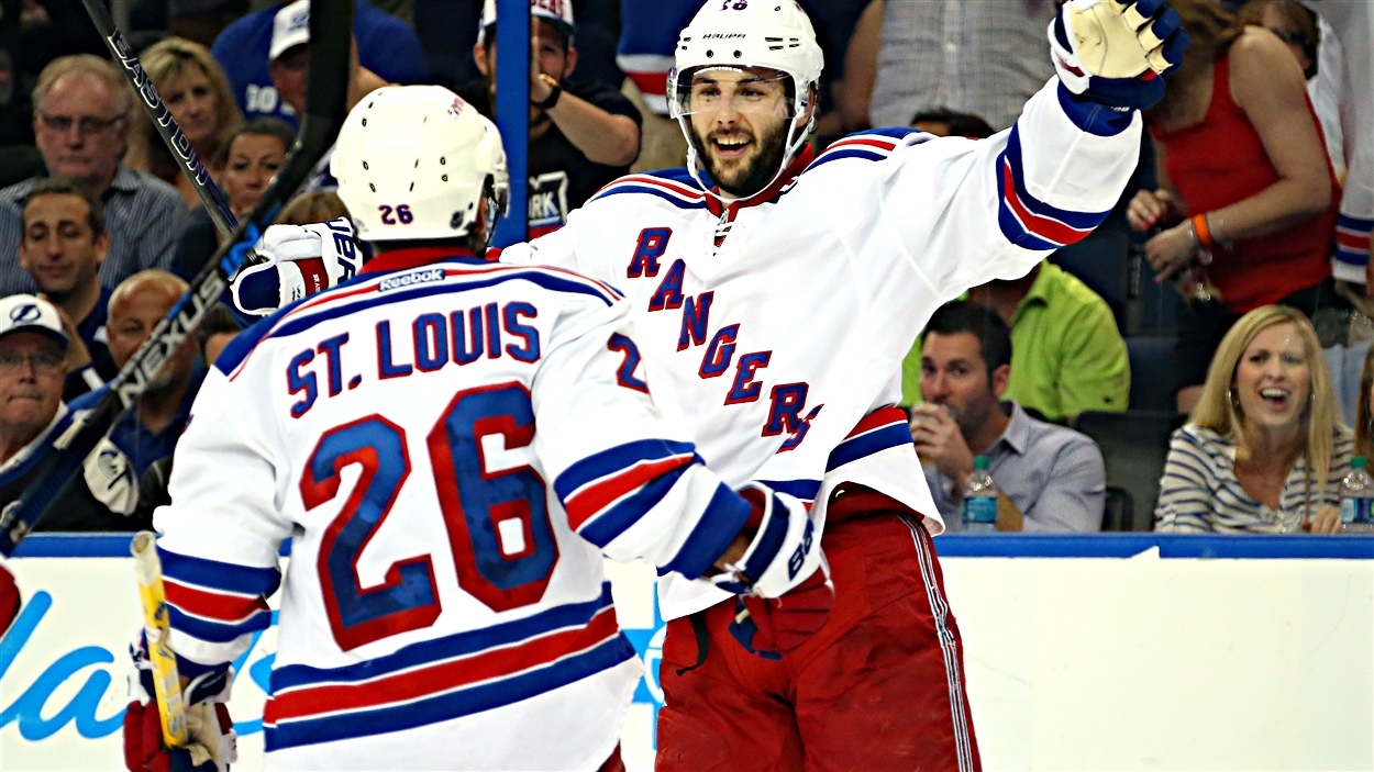 Les Rangers créent l'égalité contre le Lightning | Radio-Canada
