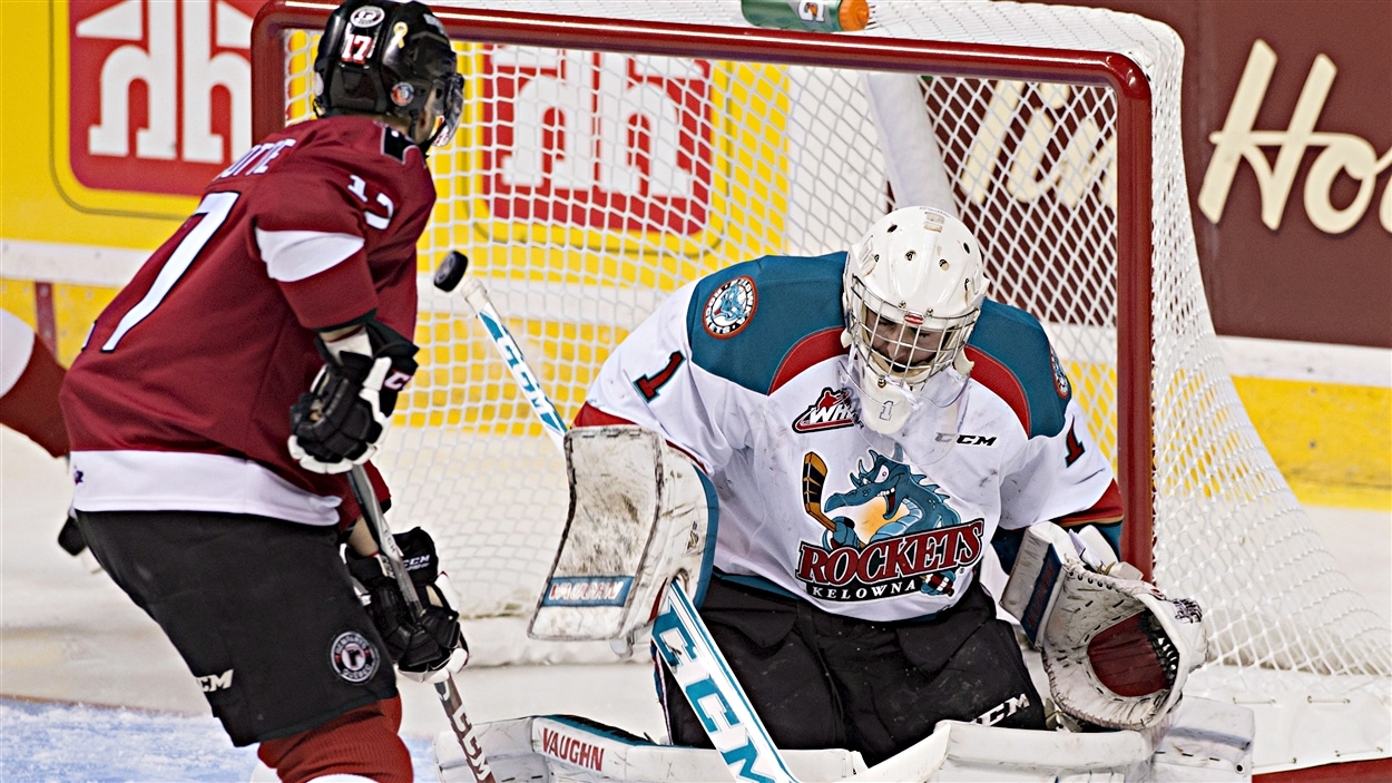 Coupe Memorial : le 1er match aux Remparts | Radio-Canada