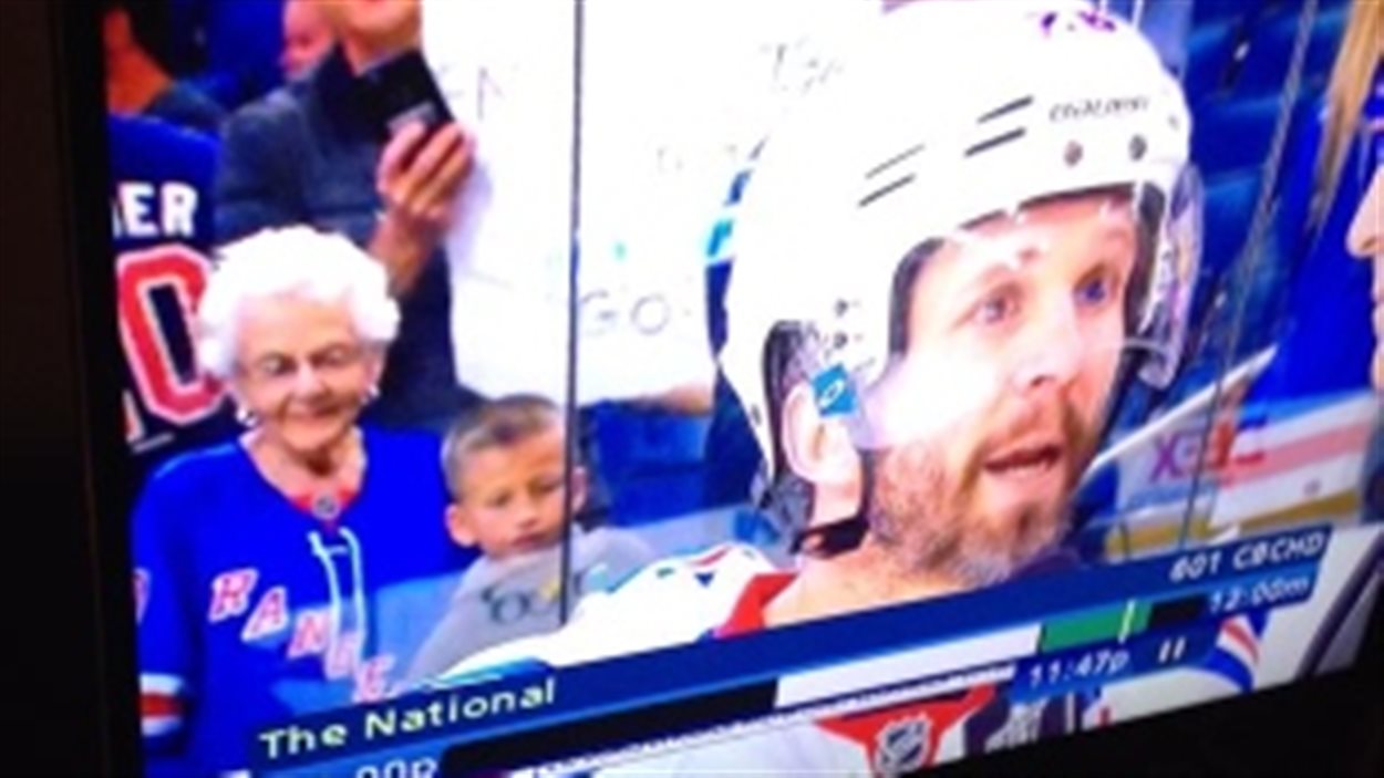 Une femme de 87 ans de la Nouvelle-Écosse passionnée des Rangers de New ...