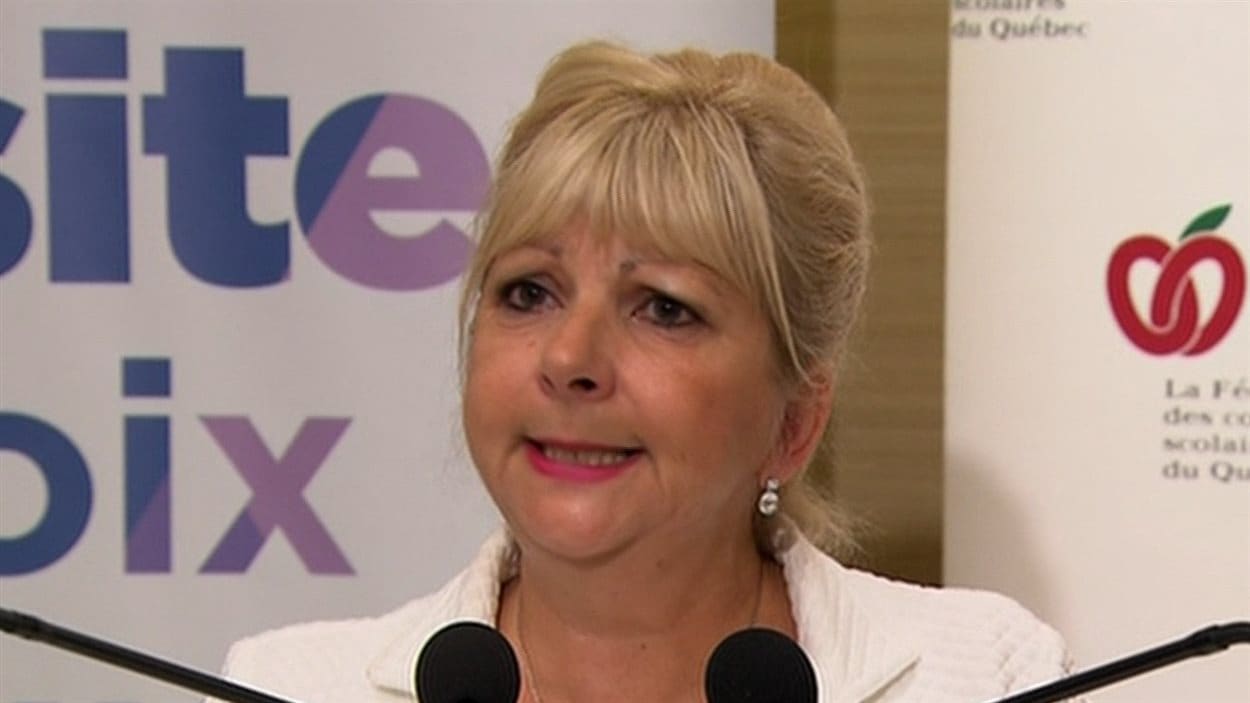 Fin des élections scolaires : le ministre Blais chahuté par des ...