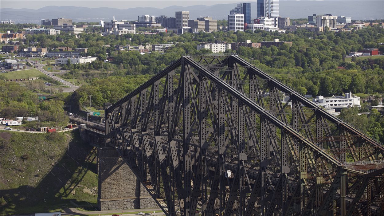 Le pont de Québec sur la liste commune de Labeaume et de Lehouillier ...