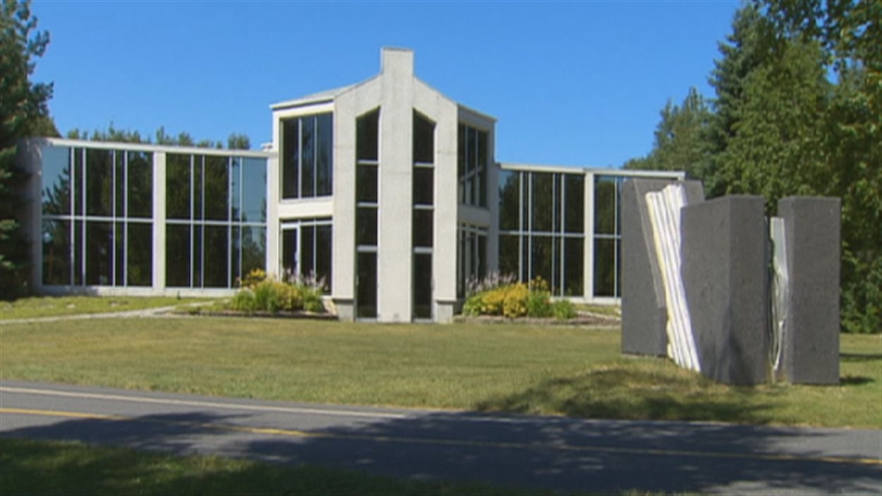 Décès du sculpteur Ronald Thibert | Radio-Canada