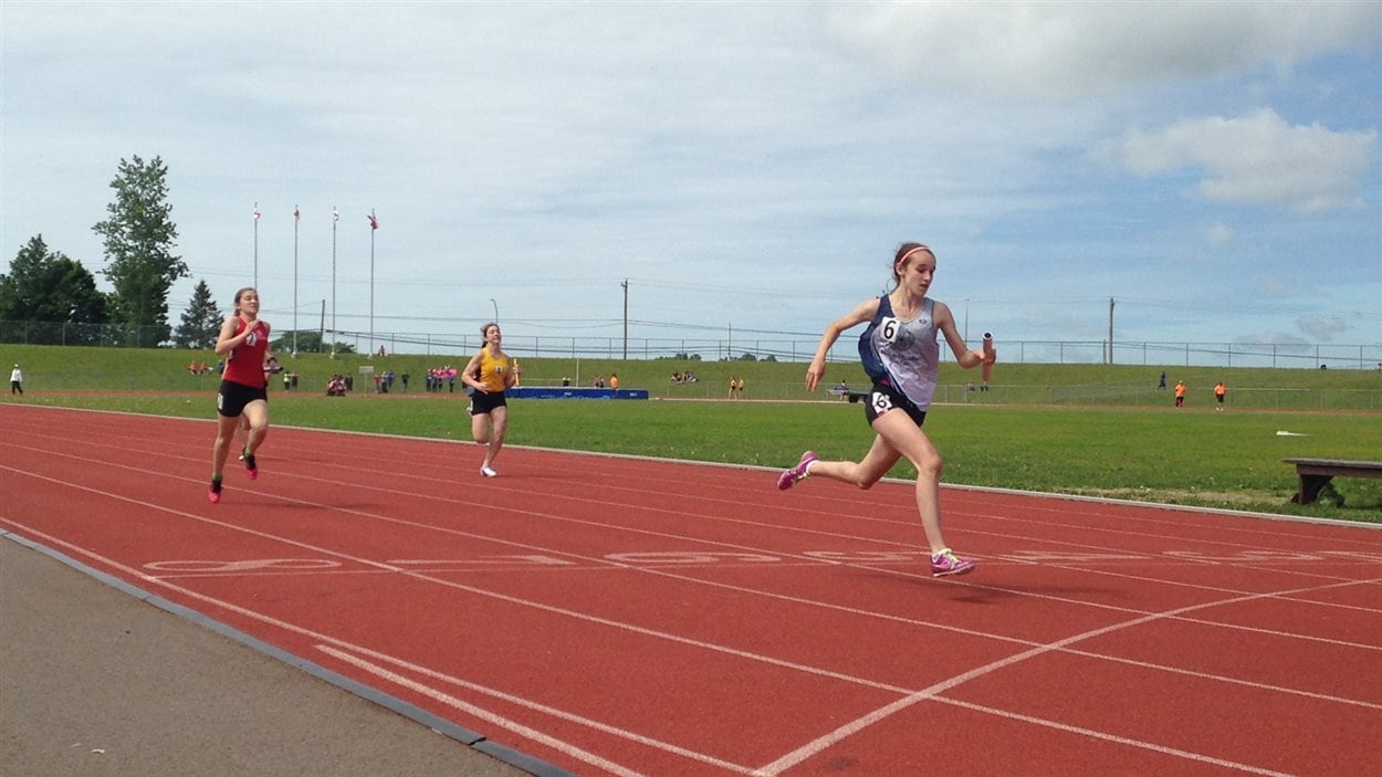 Le Sud-Est rayonne dans les courses à relais 4x100 m | Radio-Canada
