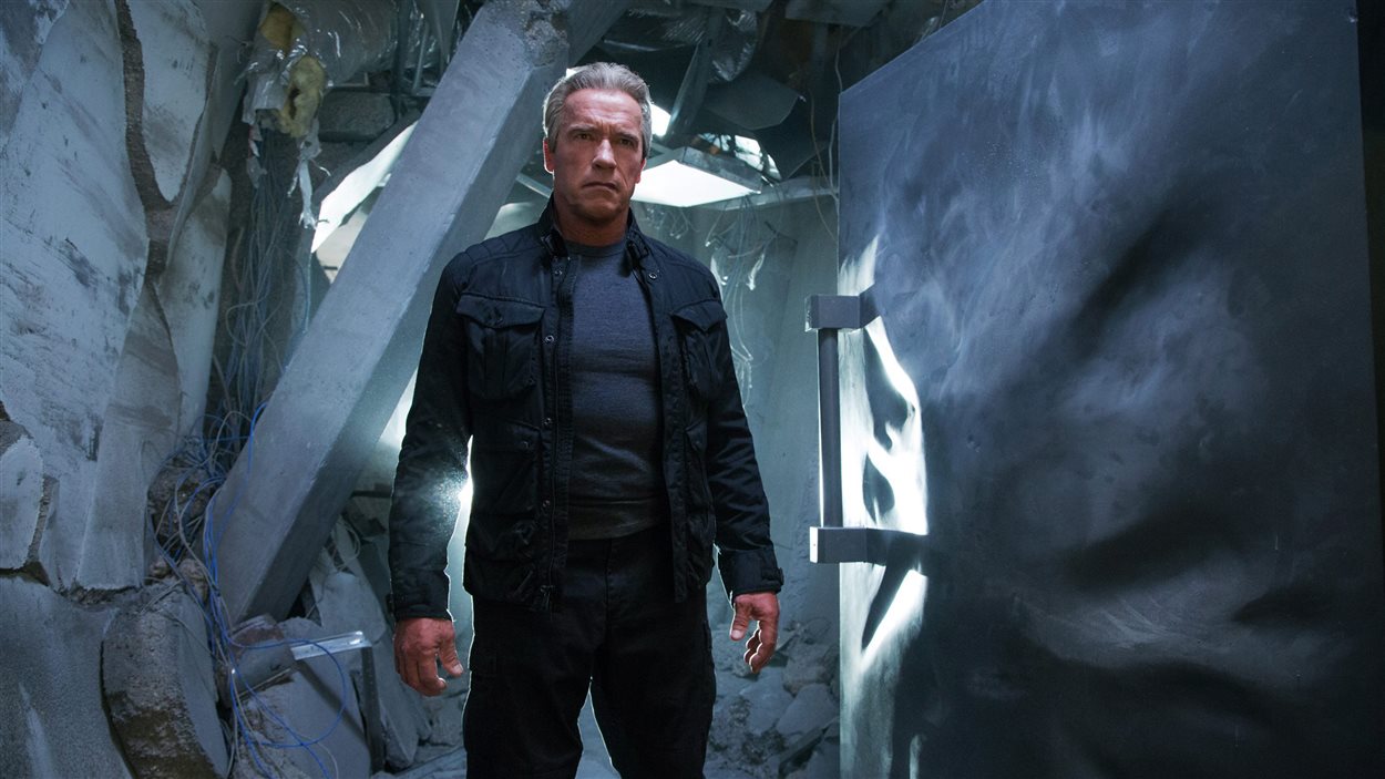 Malgré ses cheveux gris, Terminator est de retour, comme il l'avait ...
