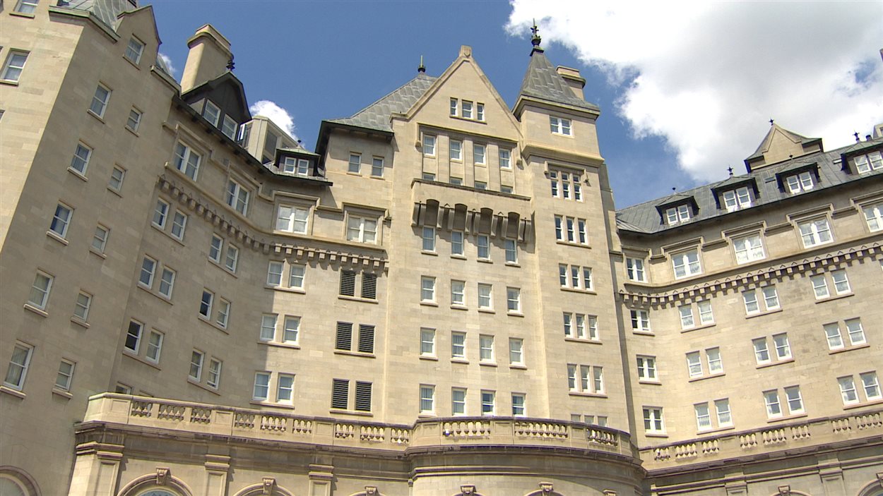 L'hôtel Fairmont Macdonald d’Edmonton souffle 100 bougies | Radio-Canada