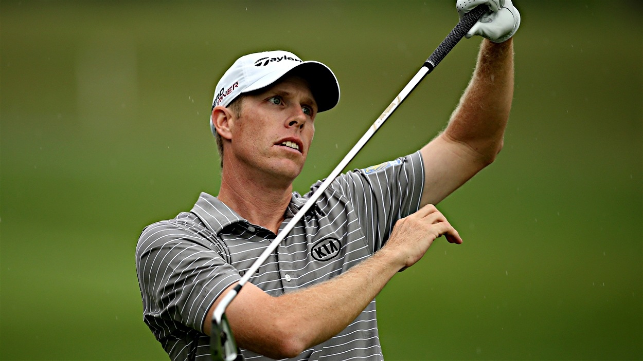 David Hearn à un coup de la tête | Radio-Canada