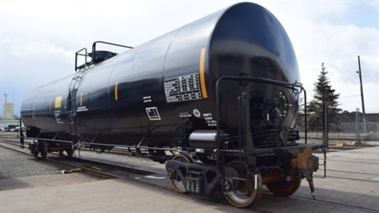 Ottawa avance de plusieurs mois le retrait des vieux wagons DOT-111 ...