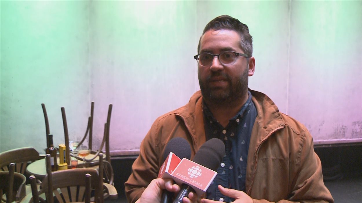 Une pièce de théâtre maudite à Carleton-sur-Mer | Radio-Canada