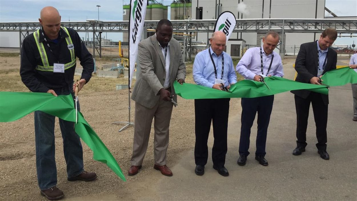 Cargill lance une raffinerie de transformation de canola en ...