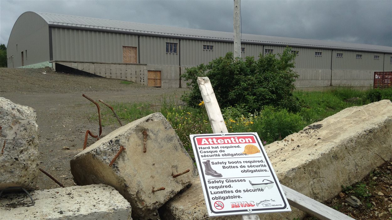 Aréna: Saint-Arthur attend toujours du financement | Radio-Canada