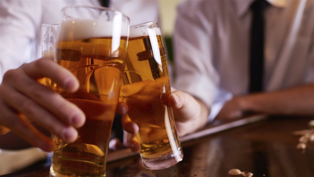 La bière demeure la boisson la plus populaire en Ontario | Radio-Canada