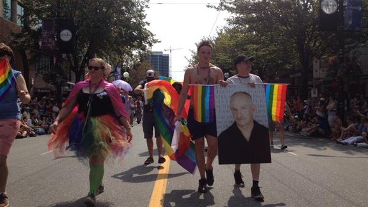 En images : la fierté gaie déferle sur Vancouver | Radio-Canada