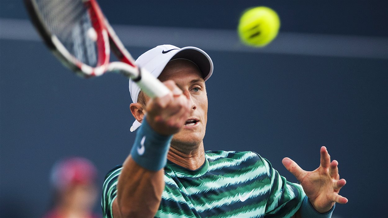 Peter Polansky perd un duel serré | Radio-Canada