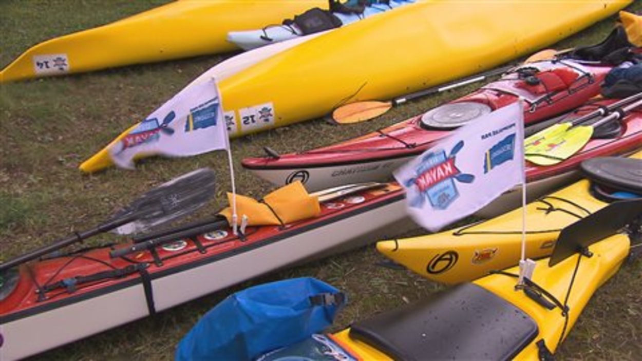 Le Défi kayak Montréal-Québec confronté à de forts vents | Radio-Canada