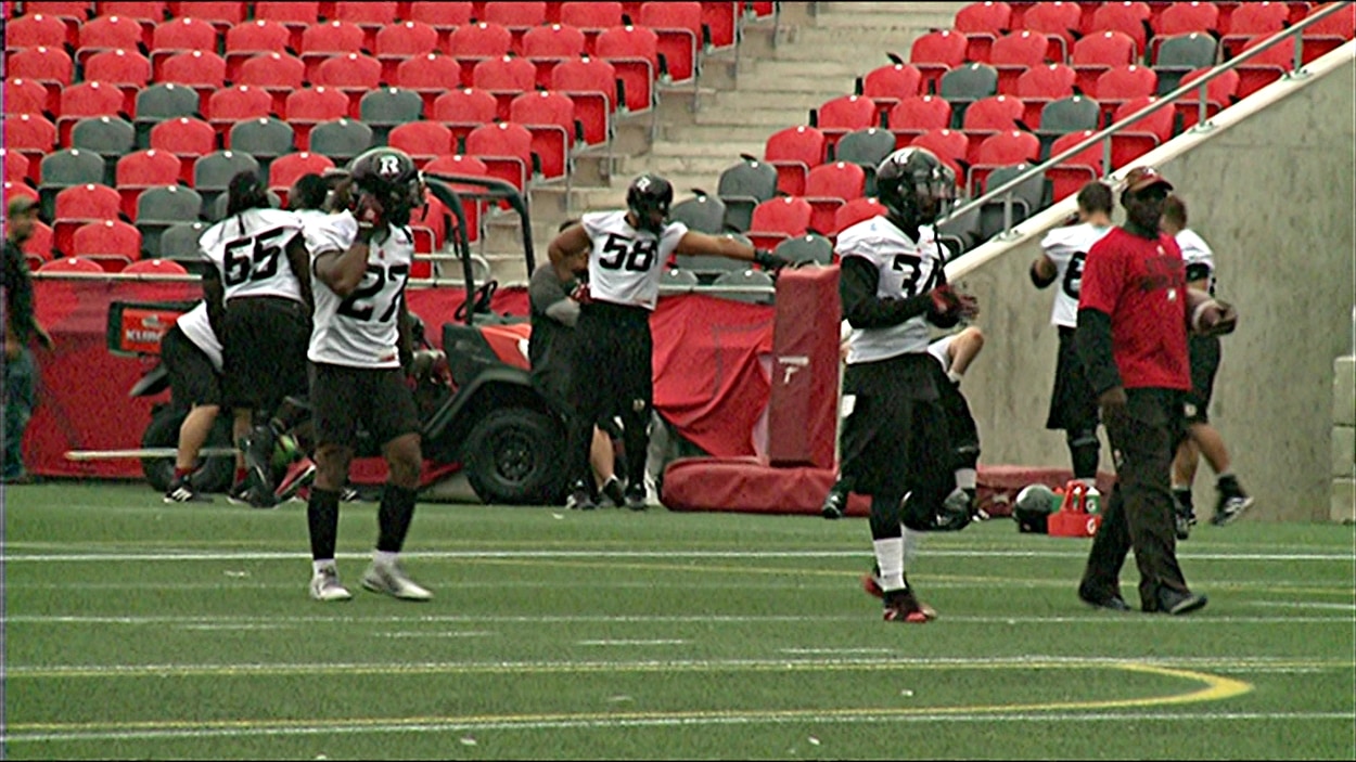 Chevon Walker libéré par le Rouge et Noir | Radio-Canada