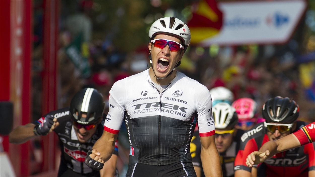 Vuelta : Van Poppel gagne la 12e étape | Radio-Canada