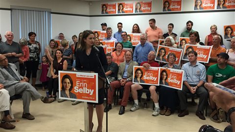 Erin Selby sera candidate NPD à Saint-Boniface-Saint-Vital | Radio-Canada