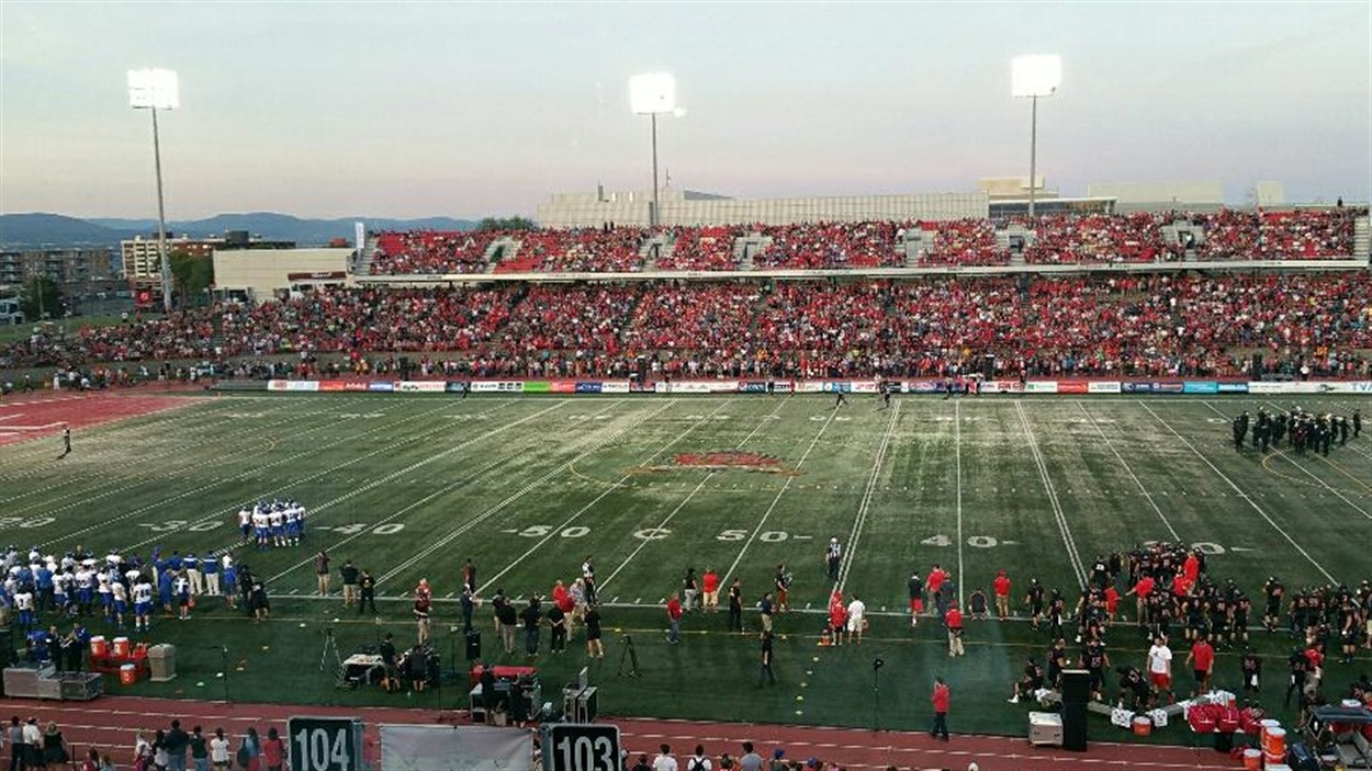 Coupe Dunsmore : match revanche pour le Rouge et Or | Radio-Canada
