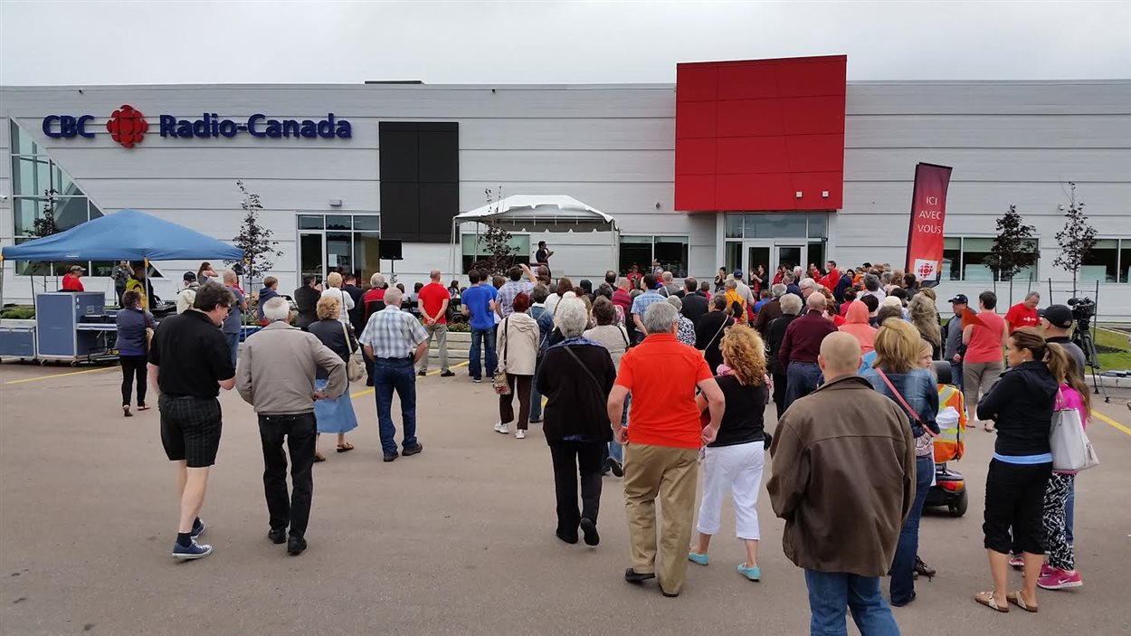 2500 personnes visitent Radio-Canada Acadie | Radio-Canada