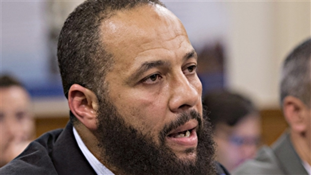 Adil Charkaoui arrêté pour voies de fait | Radio-Canada