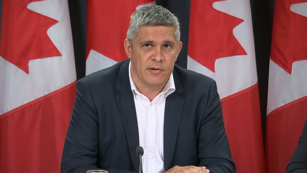 Un cadre financier irréaliste, déplore l'opposition | Radio-Canada