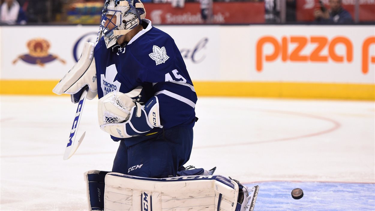 Jonathan Bernier demeure sans victoire | Radio-Canada