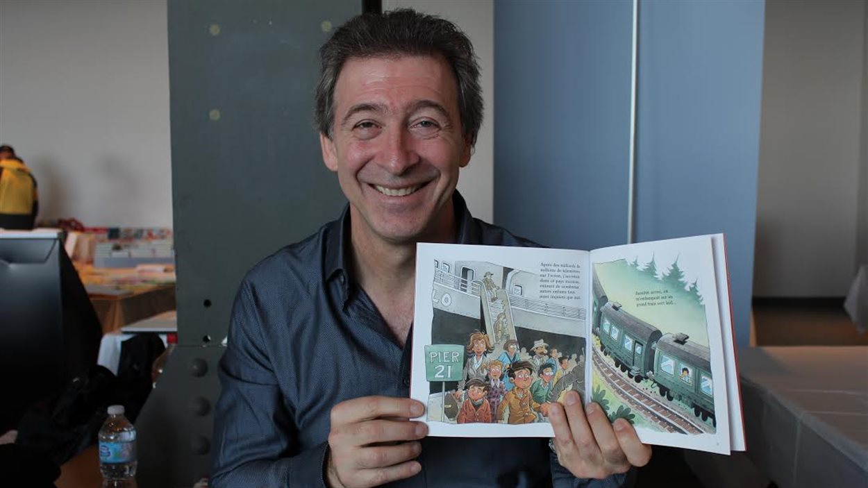 Un retour aux sources à Halifax pour le bédéiste Paul Roux | Radio-Canada