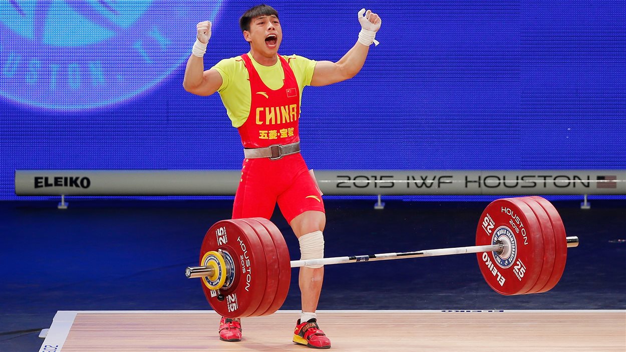 Chen Lijun signe deux records mondiaux | Radio-Canada