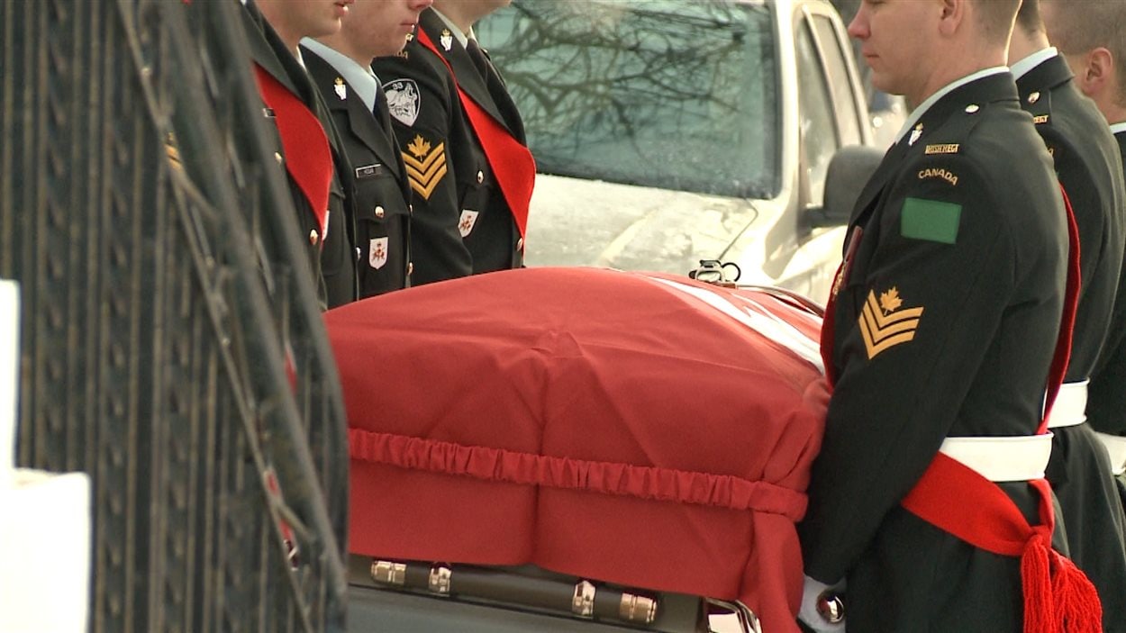 Funérailles de l'ex-militaire Robert Giblin à Sudbury | Radio-Canada