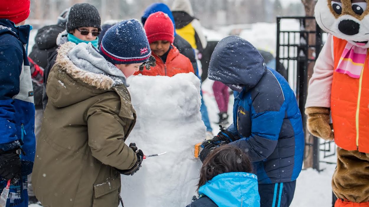 Bal de neige officiellement lancé | Radio-Canada