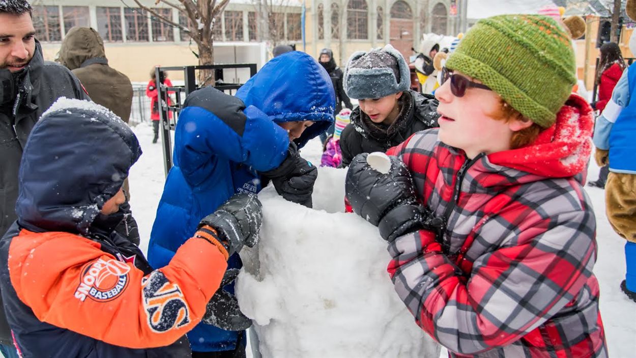 Bal de neige officiellement lancé | Radio-Canada