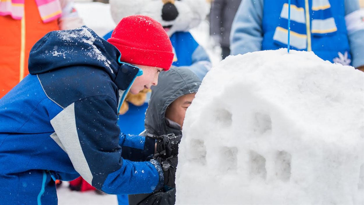 Bal de neige officiellement lancé | Radio-Canada