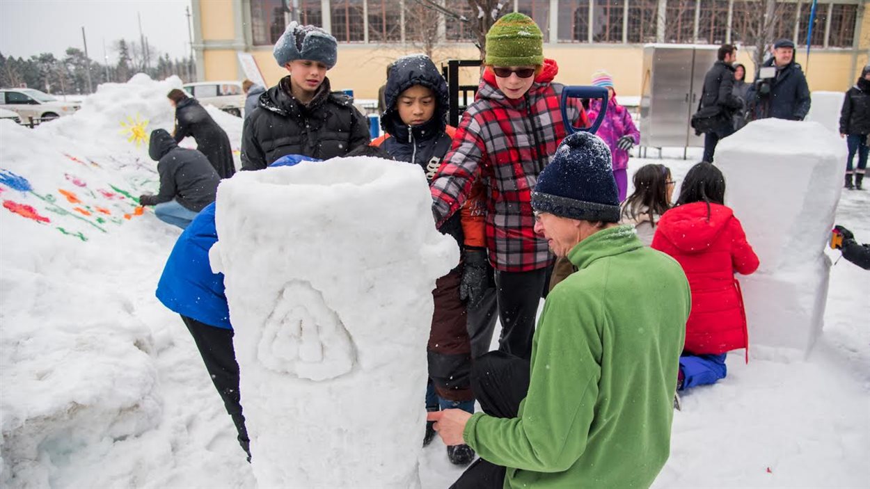 Bal de neige officiellement lancé | Radio-Canada