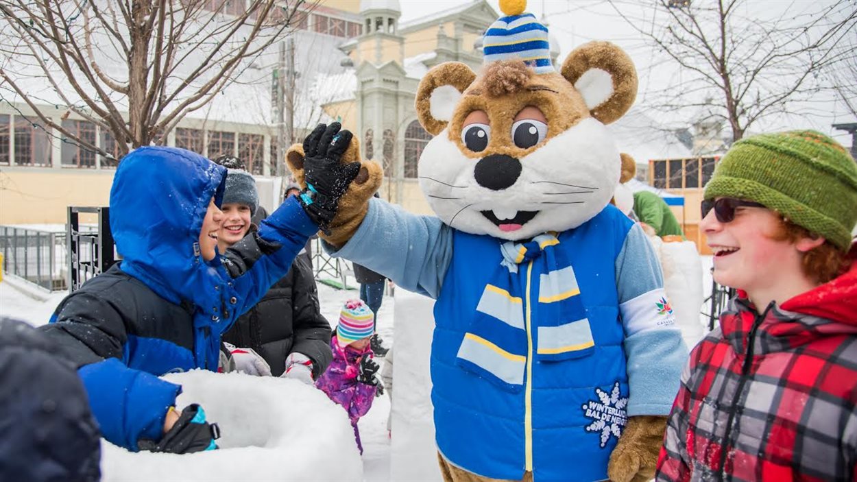 Bal de neige officiellement lancé | Radio-Canada