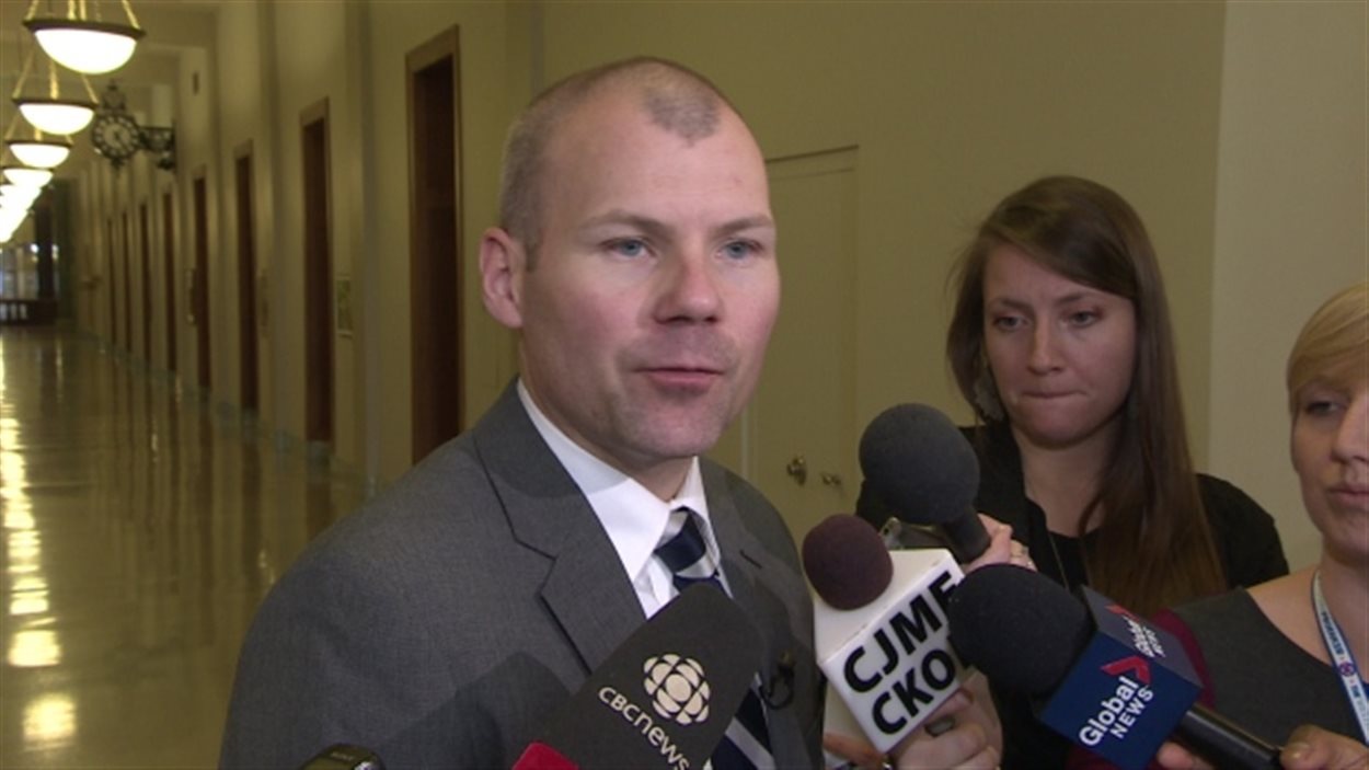 La province prépare sa réponse au Dr Lemire et au virus Zika | Radio-Canada