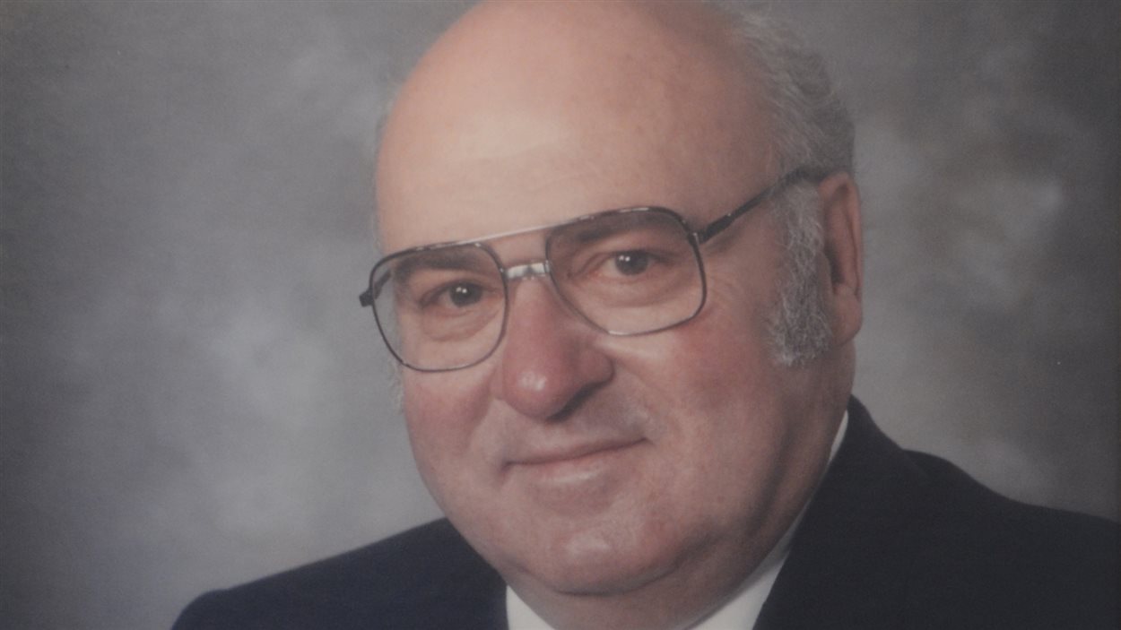 Décès du premier maire de Dubuisson, Normand Mandeville | Radio-Canada