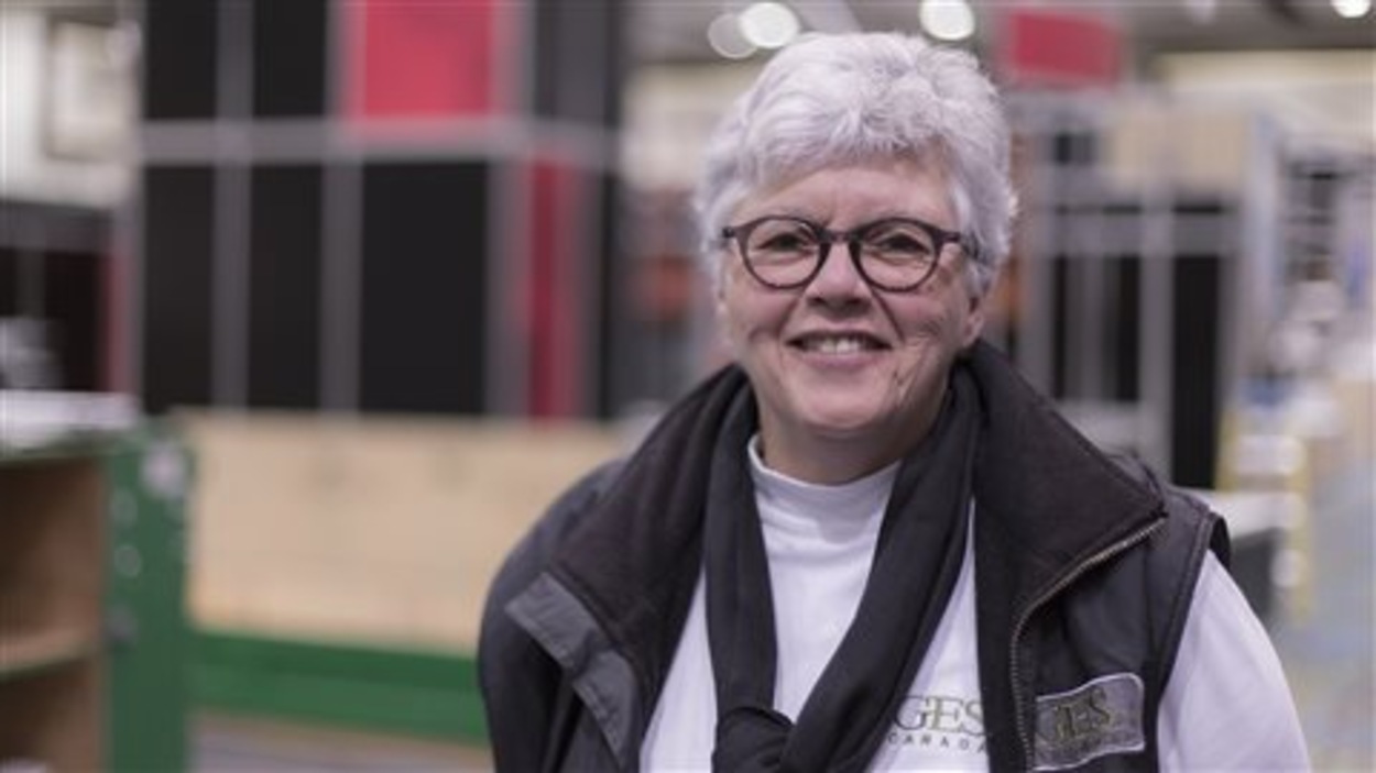 Claude Traversy, doyenne du Salon du livre de l'Outaouais | Radio-Canada